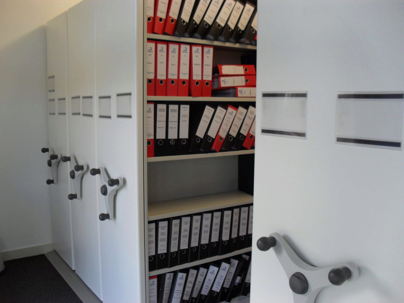 Laboratory Storage & Shelving Systems: Mobile Shelving